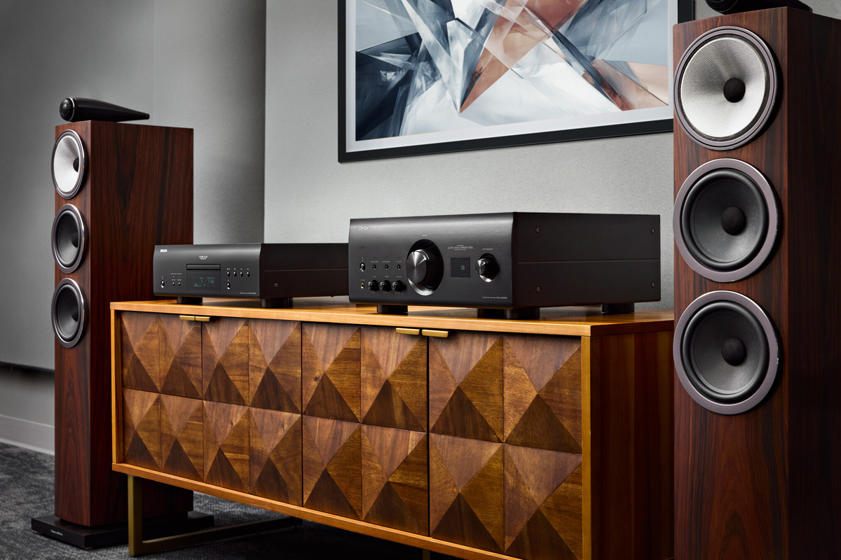 И снова.. выбор полочников. Хочу слушать на малой громкости. Adam ...